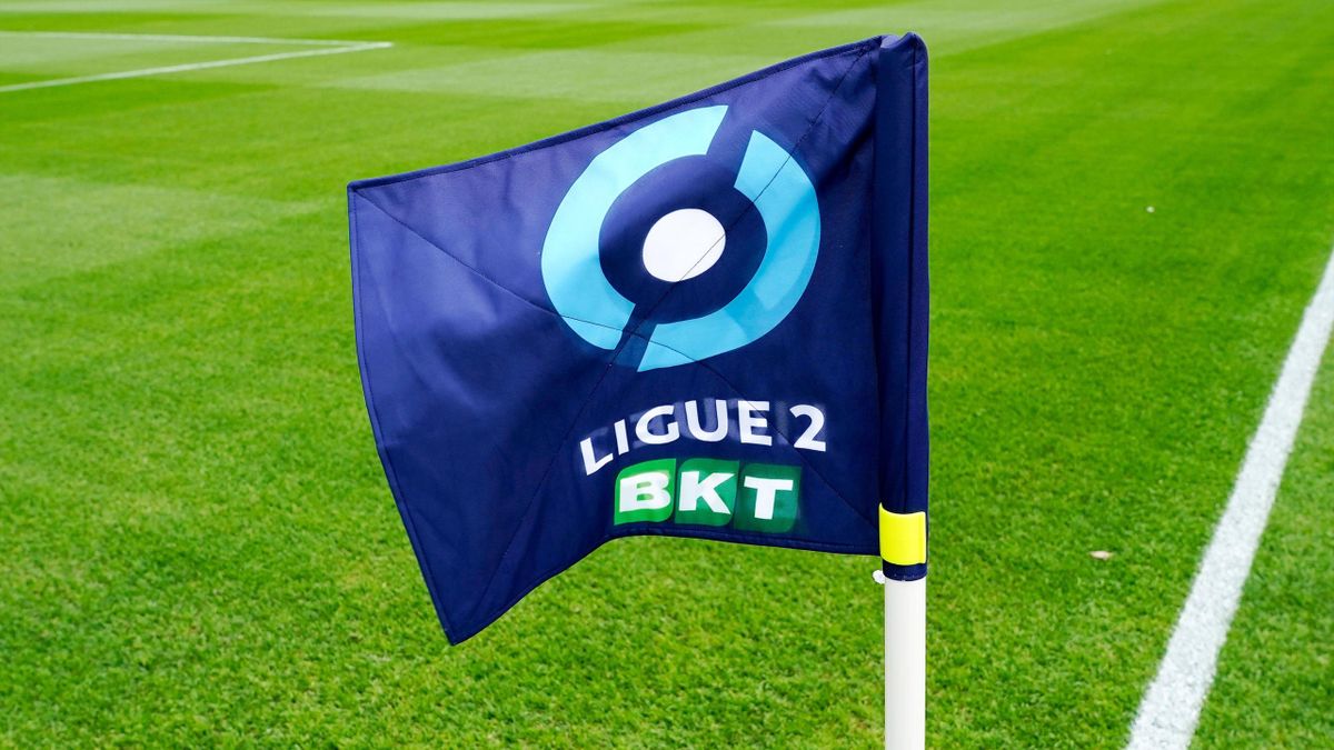 2025-2026 - Ligue 2 - Journée 1 - Sur Le Foot